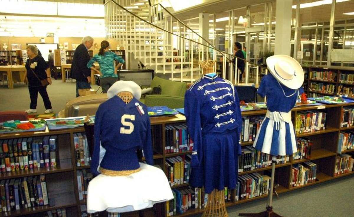 Alumni hear plans for former Spring Branch High School at all-class reunion