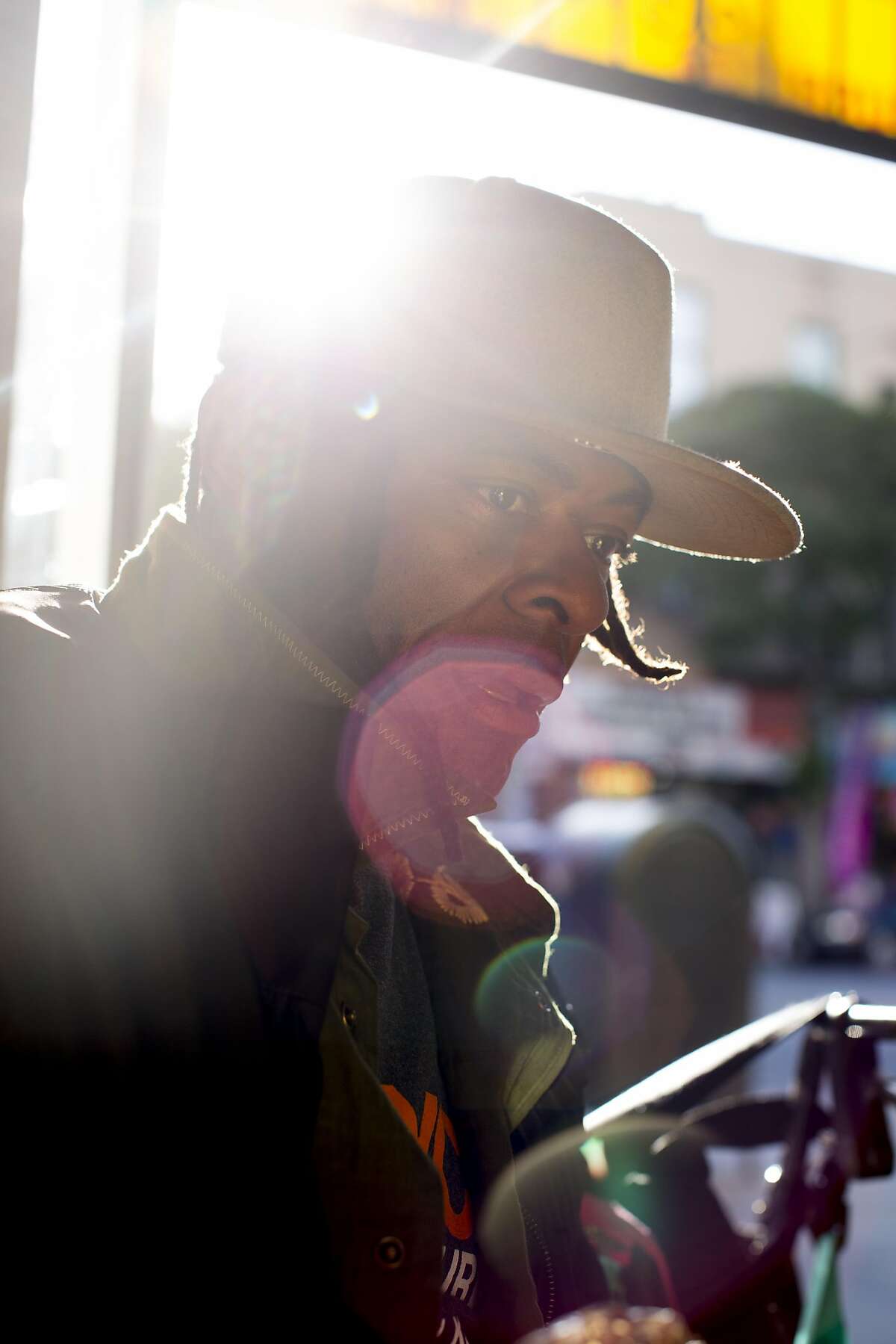 Underground ‘Opera’ mesmerizes, despite his pain and poverty