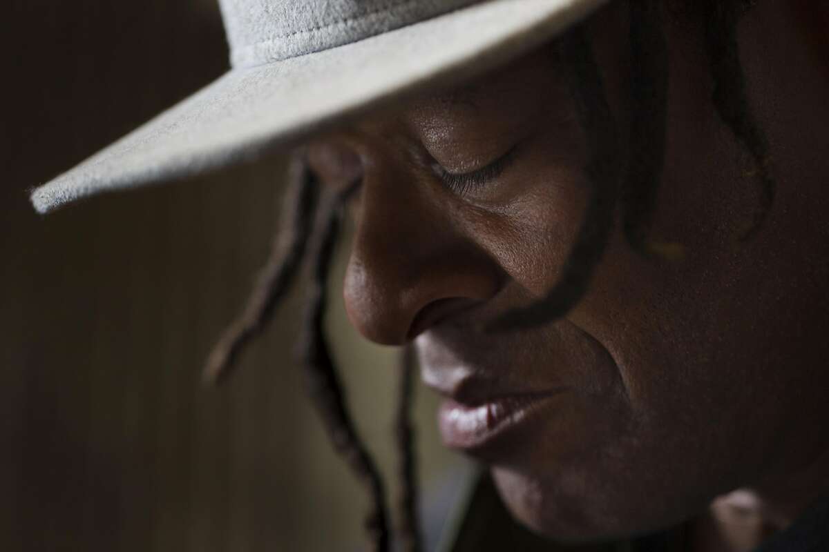 Underground ‘Opera’ mesmerizes, despite his pain and poverty