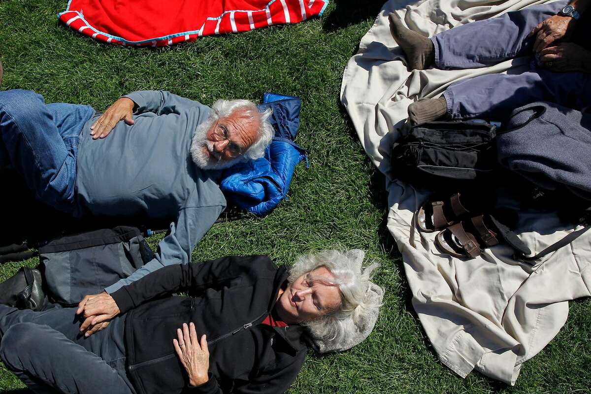 Cake lead singer John McCrea offers charged commentary at Hardly ...