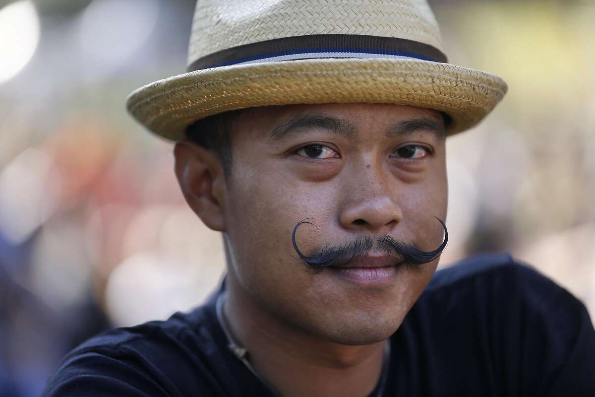 Cake lead singer John McCrea offers charged commentary at Hardly ...