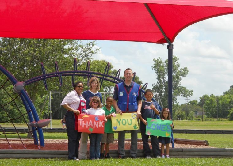 Lawhon Elementary receives Lowe’s Toolbox for Education grant