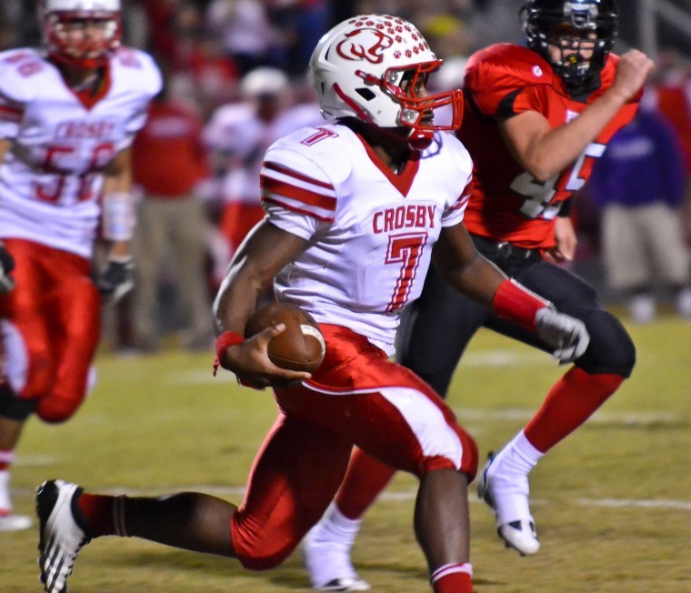 Football: Crosby finishes third in 19-4A after beating Porter