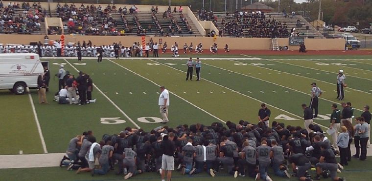 Mid-game ‘victory’ formation