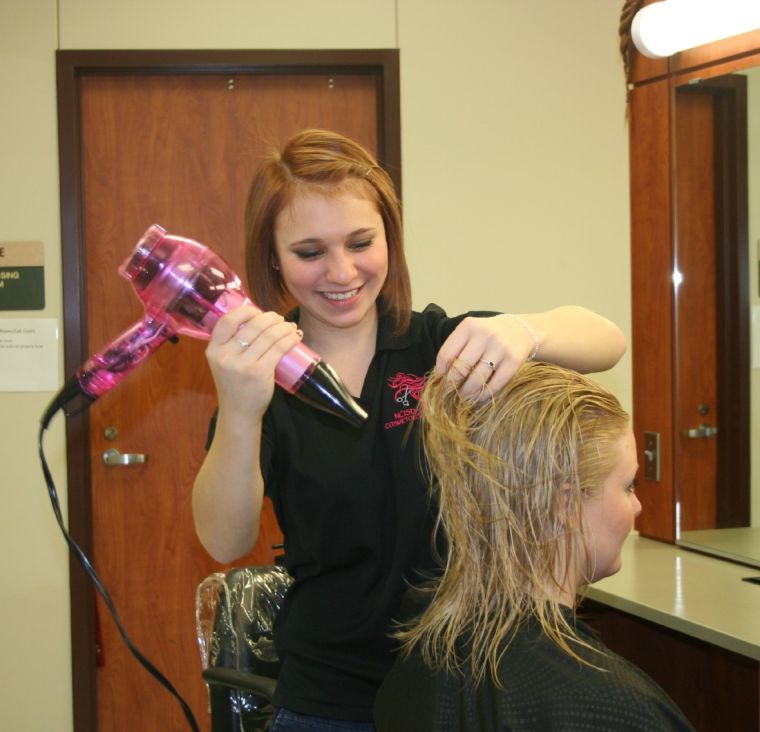 Porter High School students run the show at school salon