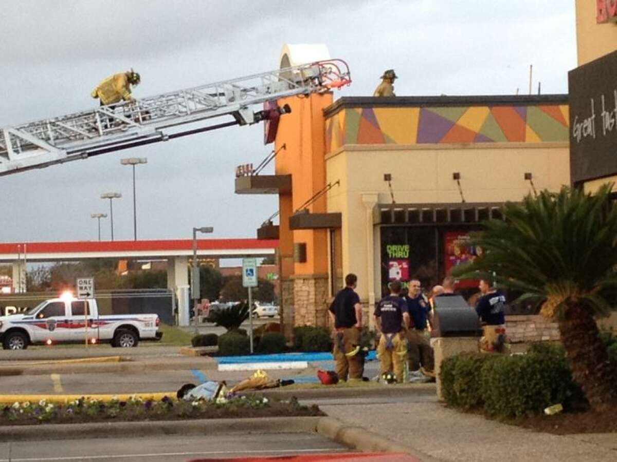 Smoldering cigarette cause of fire at Taco Bell in Katy