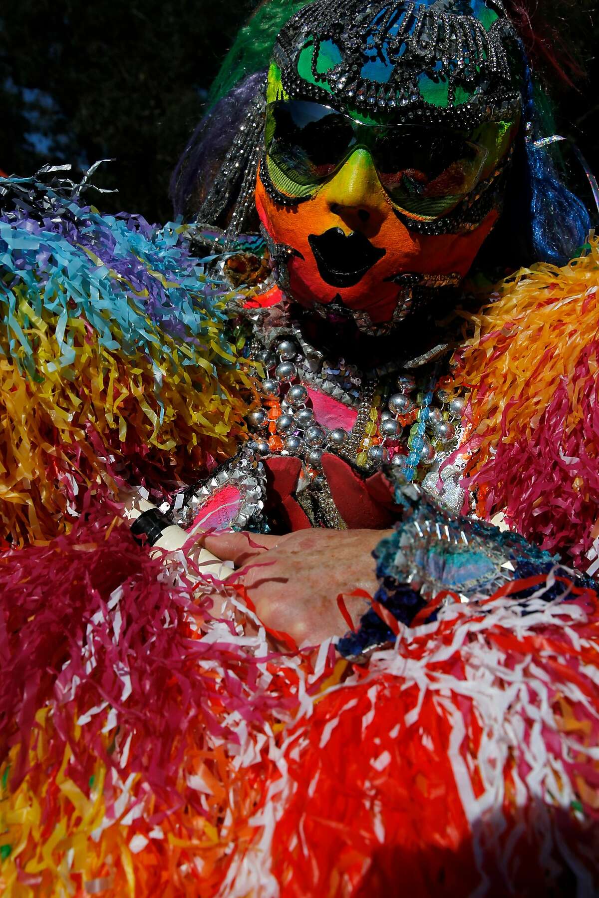 Cake lead singer John McCrea offers charged commentary at Hardly ...