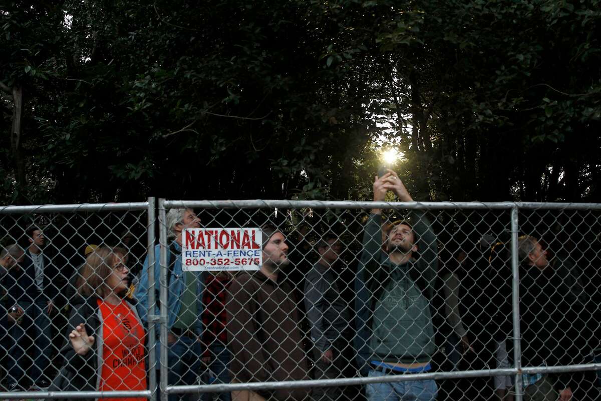 Cake lead singer John McCrea offers charged commentary at Hardly ...