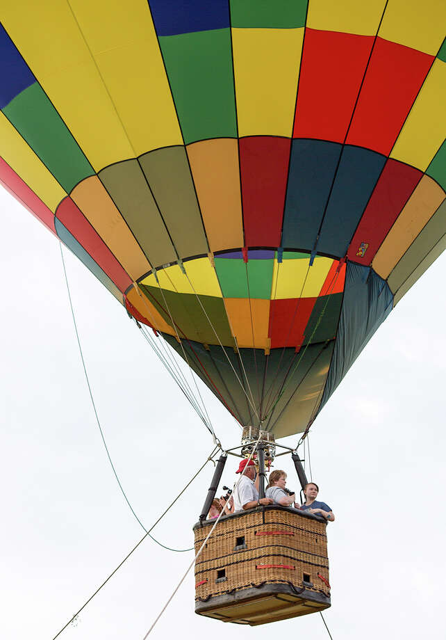 Photos: Balloona Palooza got people off their feet Saturday - mySA