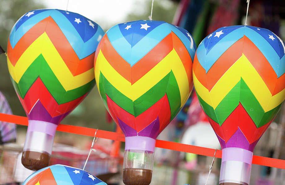 Photos: Balloona Palooza got people off their feet Saturday - mySA