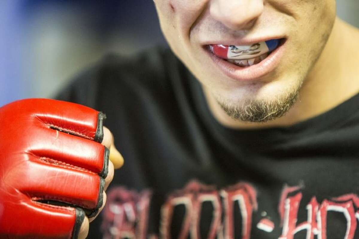 ‘American Badboy’ kicks his way into MMA match