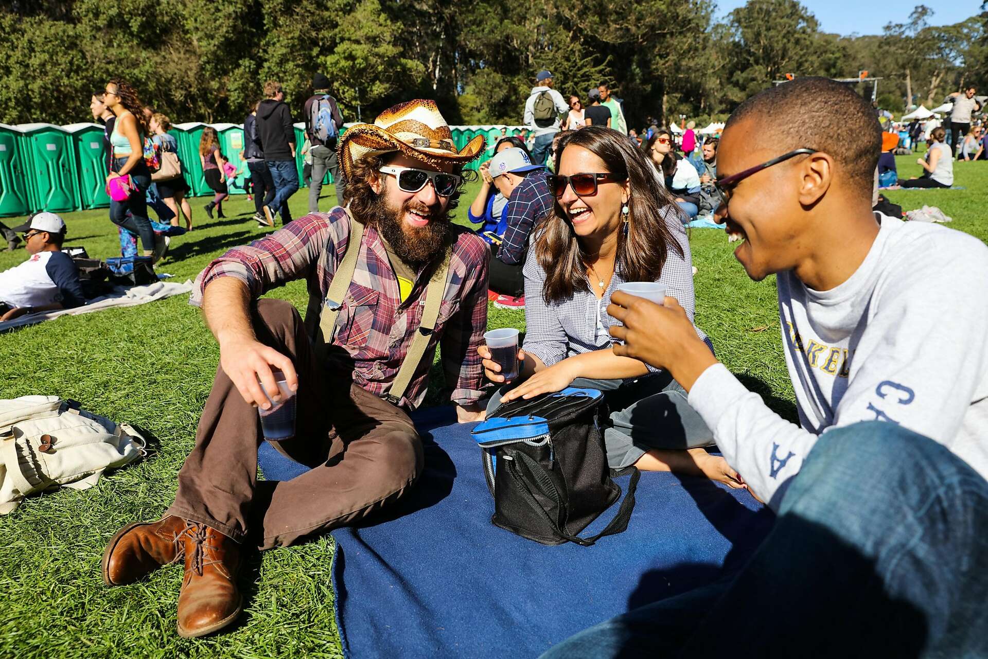 Cake lead singer John McCrea offers charged commentary at Hardly ...