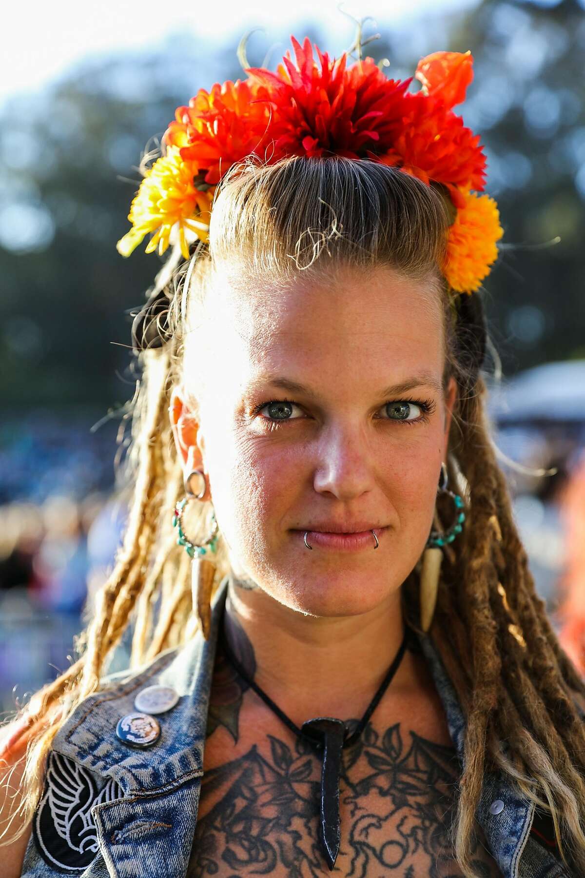 Cake lead singer John McCrea offers charged commentary at Hardly ...