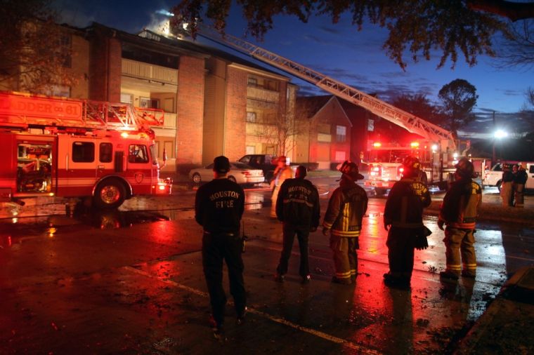 Two-alarm fire at apartment complex leaves one reported injury ...