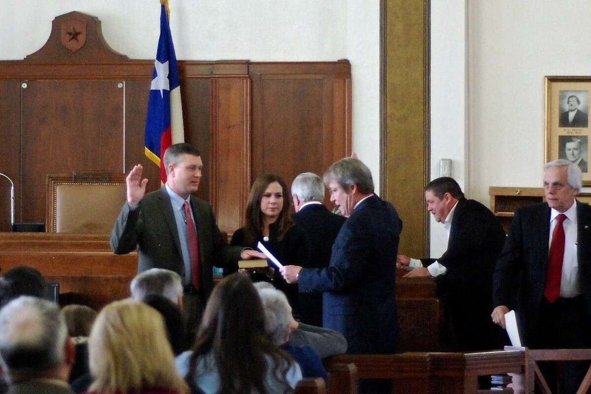 Liberty County swears in its new officials