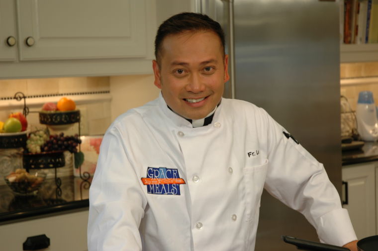 Priest, TV chef Fr. Leo Patalinghug to keynote St. Laurence's 'Heart of ...