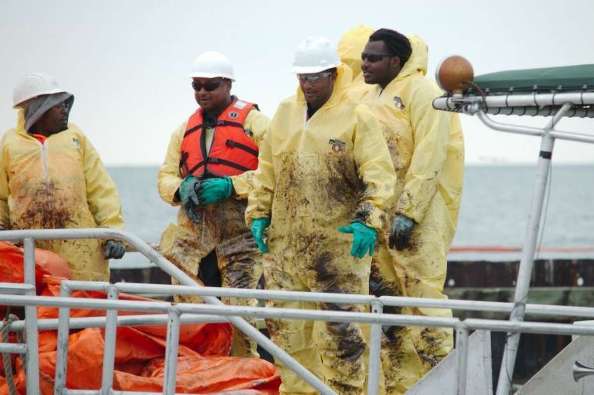 OIL SPILL IN THE PORT: Coast Guard authorizes limited marine movement