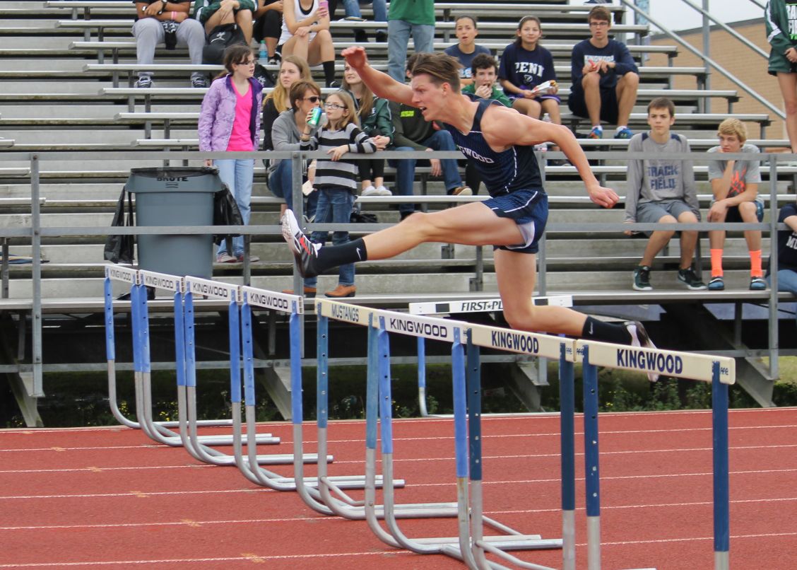 BOYS TRACK: Mustangs Boys Take Title at Zoe Simpson Invitational