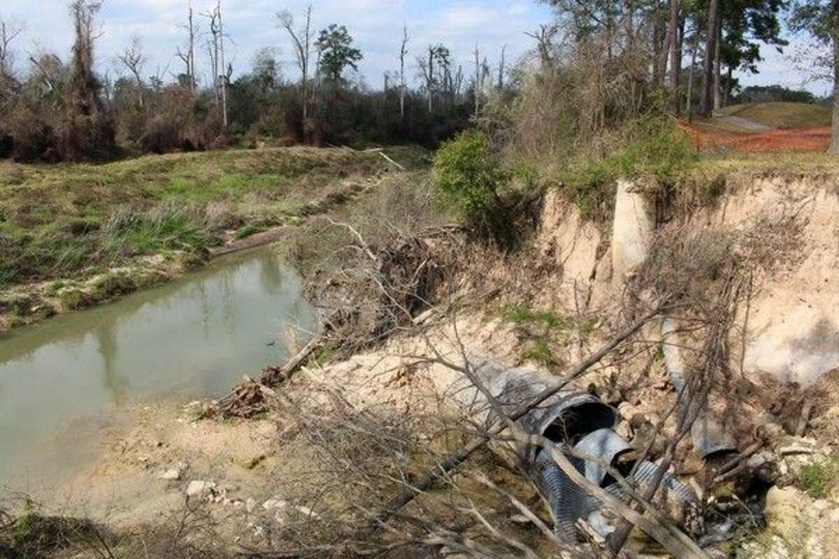 Precinct 4 Partners with HCFCD on Outfall Pipe Repair Project