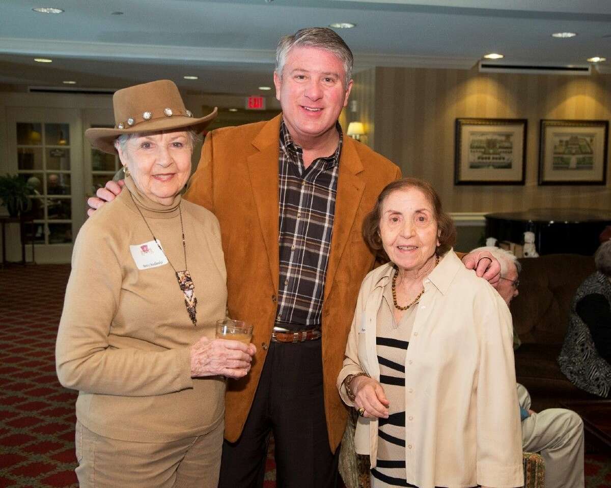 The Buckingham welcomes Texas Country Reporter Bob Phillips