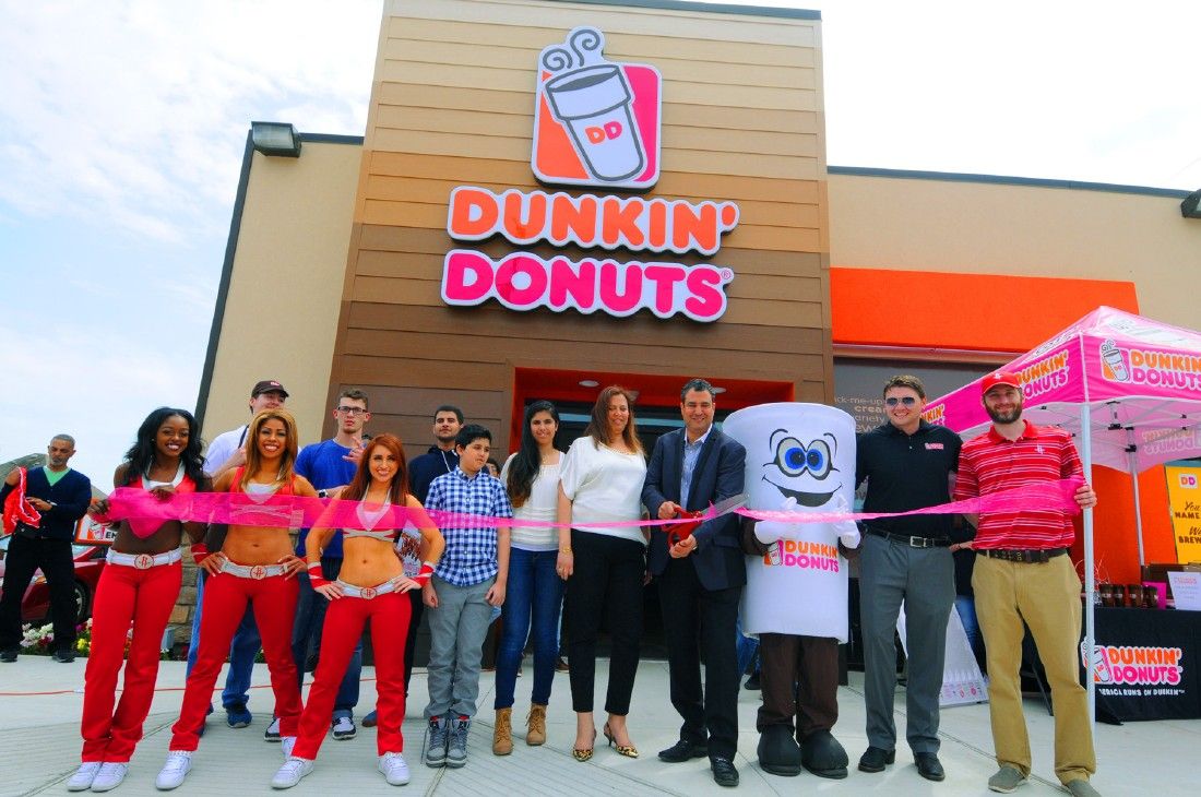 Dunkin’ Donuts hosts grand opening
