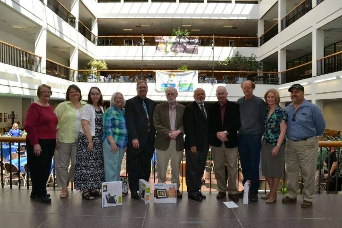 UHCL faculty, staff honored during awards ceremony