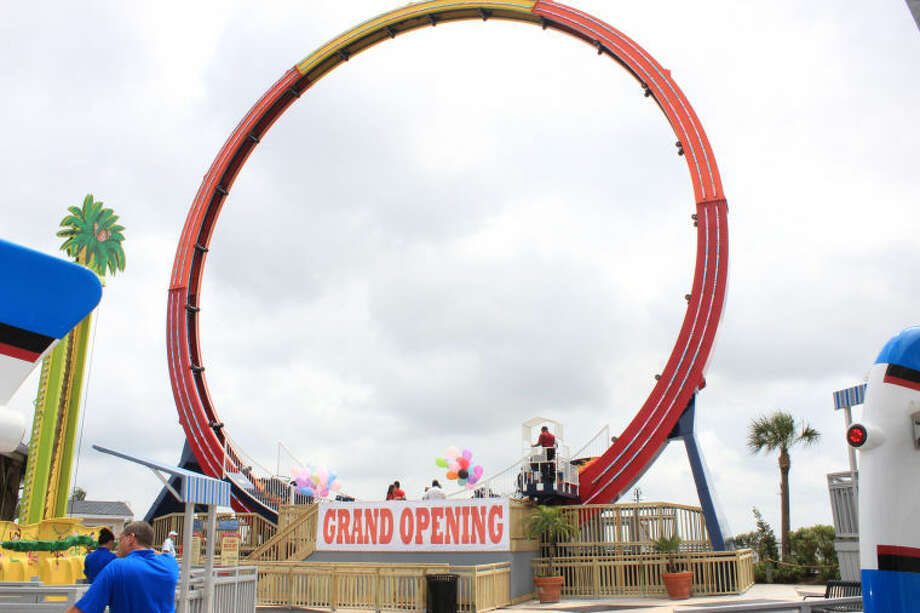 Looping thrill ride the Flare now open at Kemah Boardwalk - Houston ...