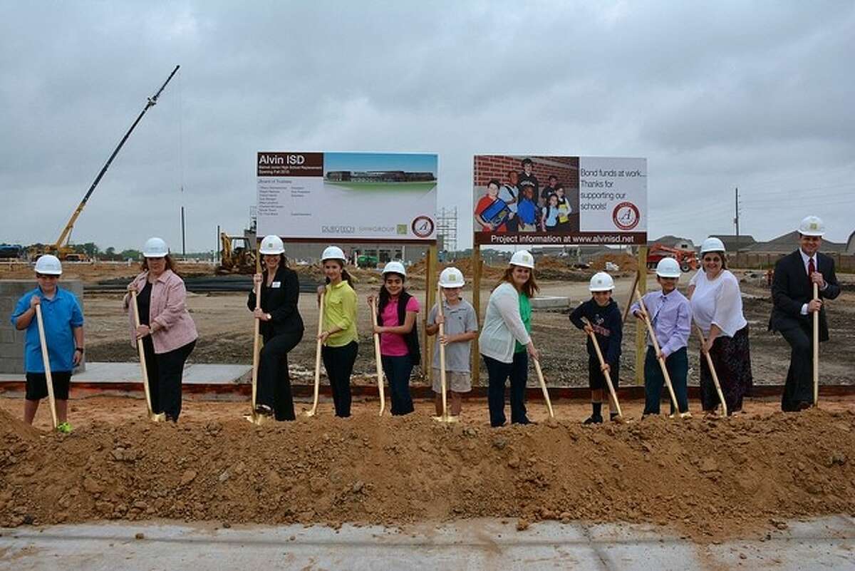Community members gather for Manvel Junior High groundbreaking