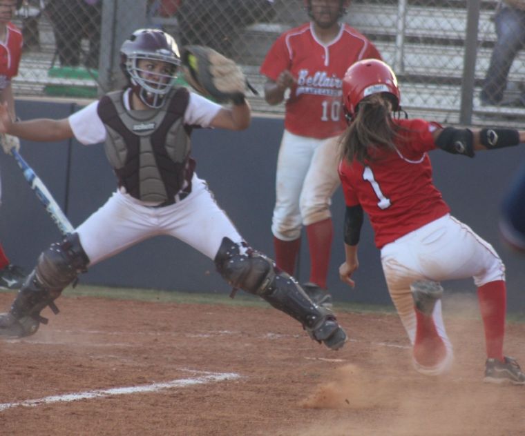 Deer Park softball team sends Region III series to dramatic third game