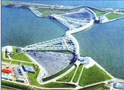 Coastal barrier concept for storm surge protection being designed to ...