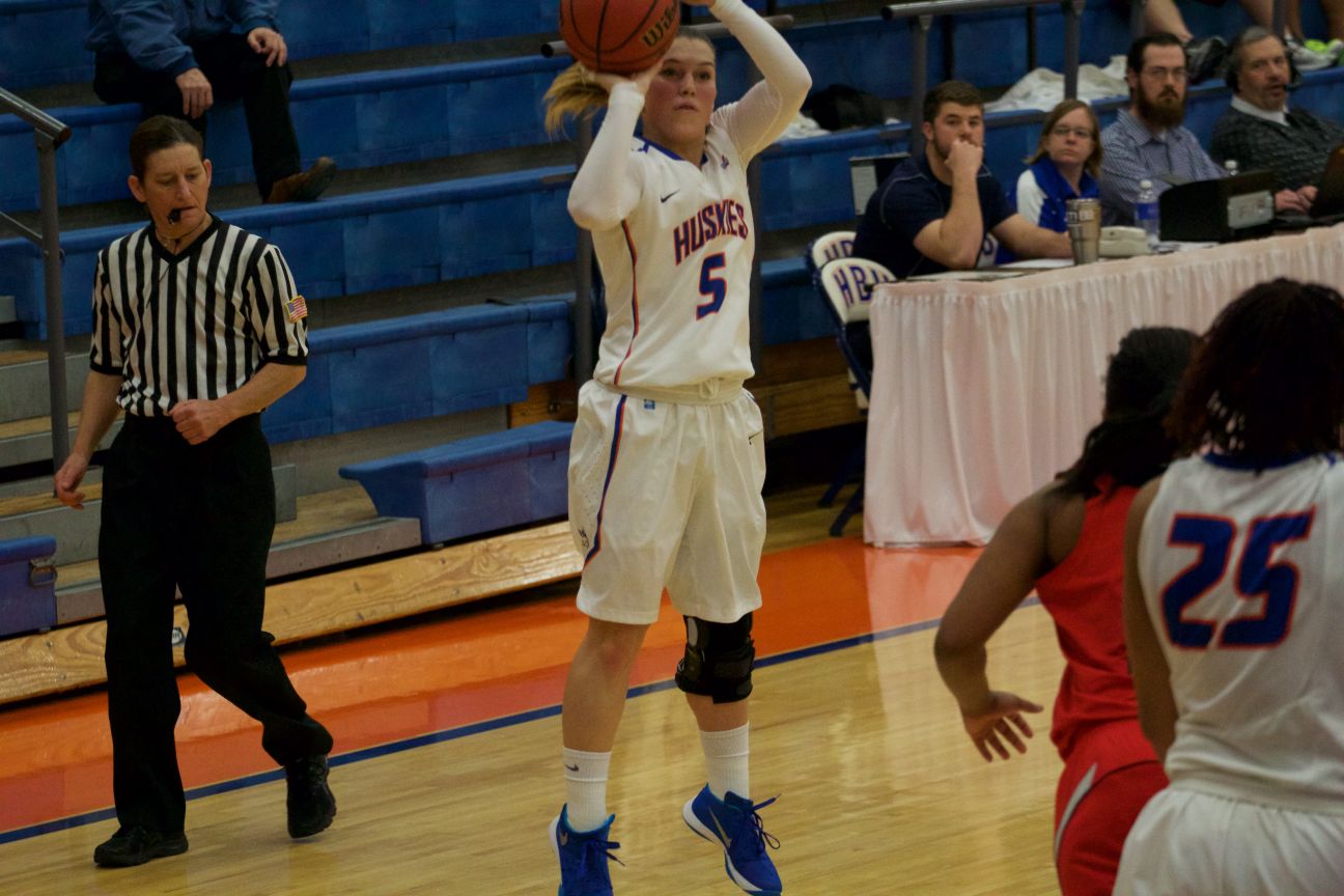 HBU women's basketball rains threes to defeat Nicholls, 80-71