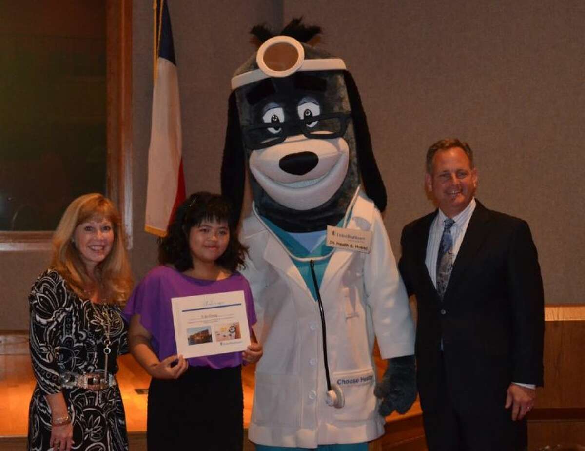 UnitedHealthcare awards 10 internships to FBISD students