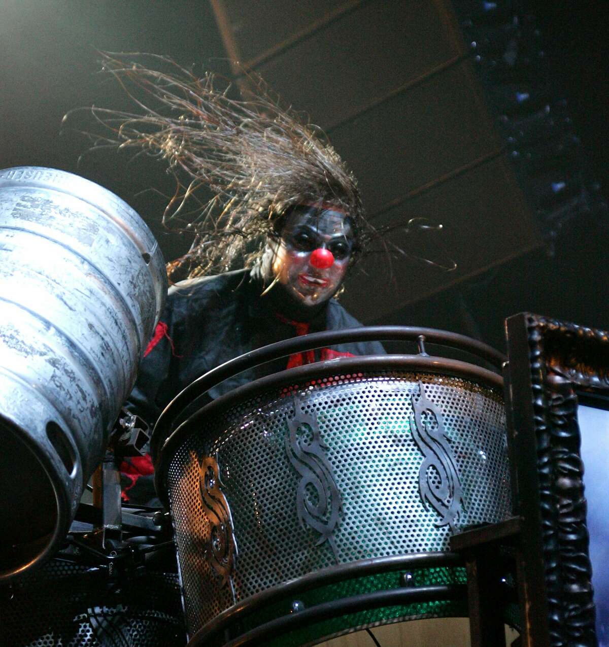 Twitter users sharing videos of 'creepy clowns' with @SpookyClowns