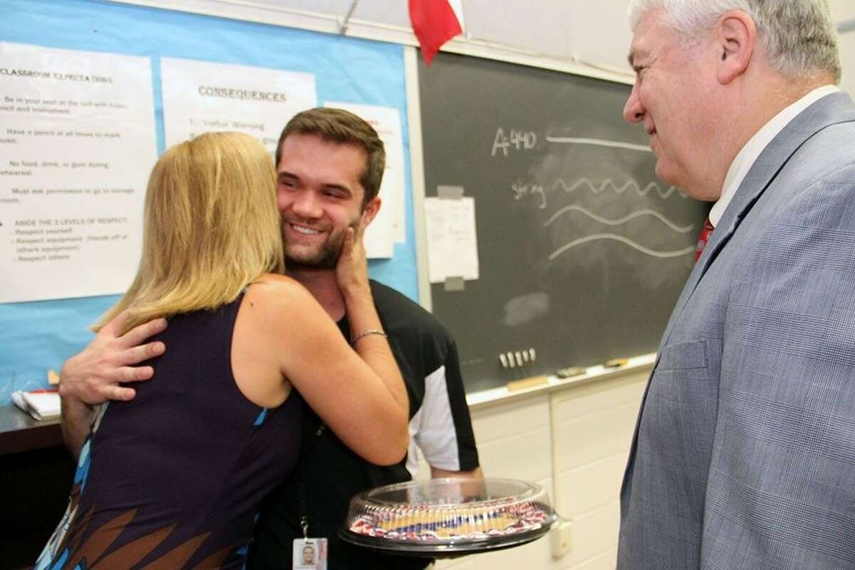 Is gomez peer still on - flixherof