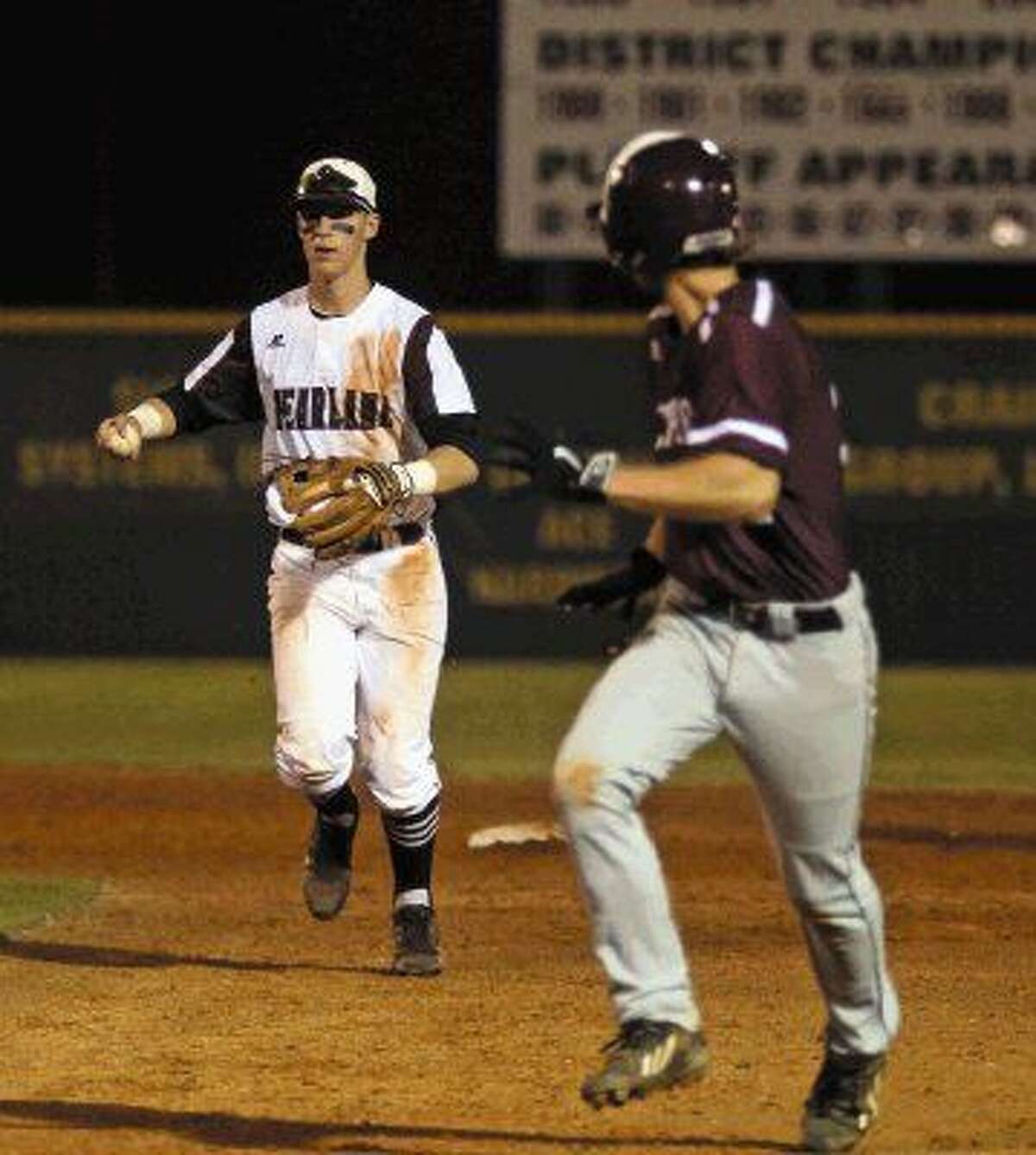 Baseball: Clear Creek, Pearland square off in series finale