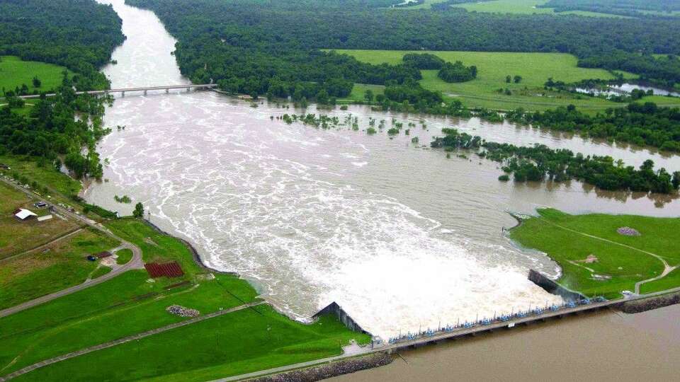 Lake Livingston Dam placed under 'potential failure watch'