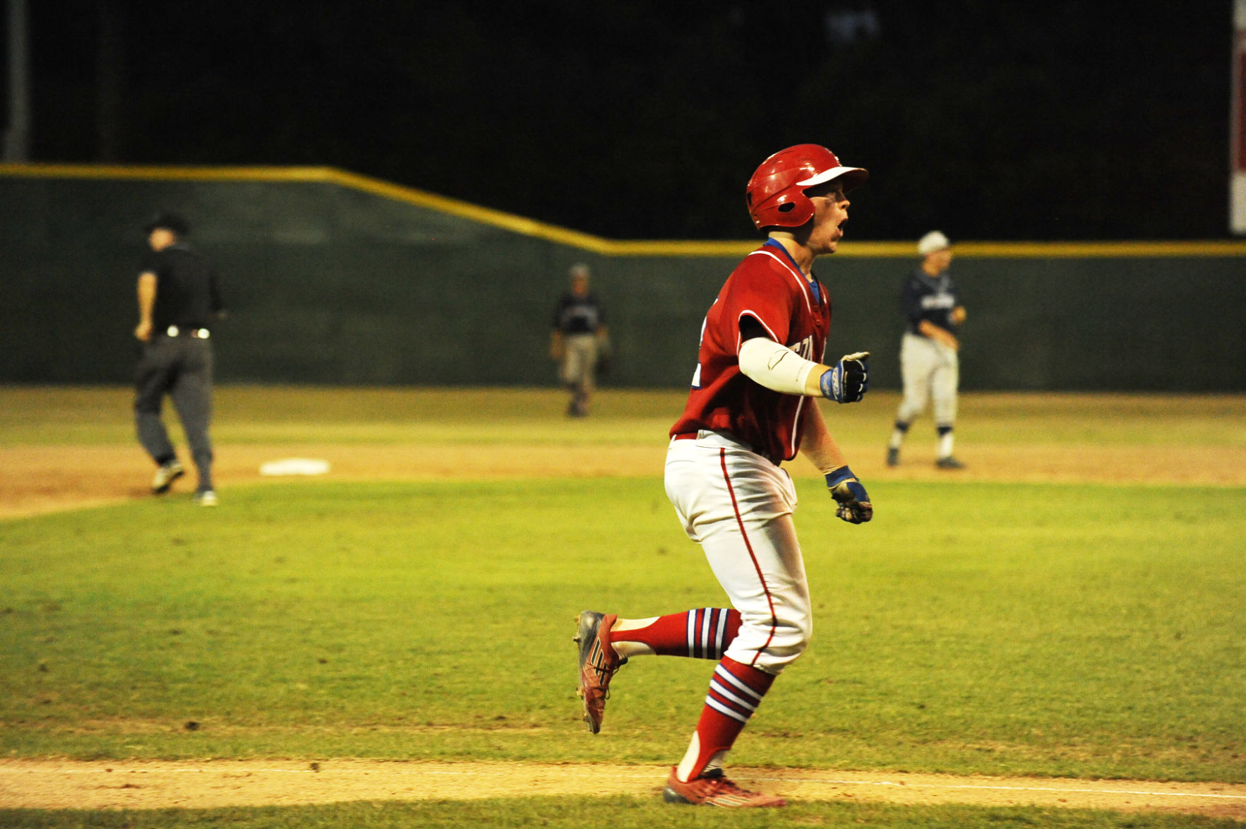 BASEBALL: Breaux brothers push Tomball to game one victory