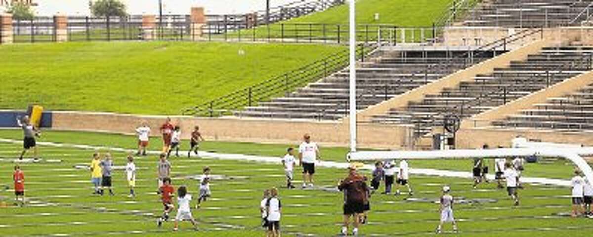 SBMSA, SBISD coaches partner for fundamentals camp