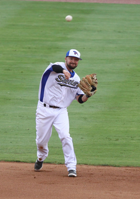 Skeeters take five-game winning streak into final series