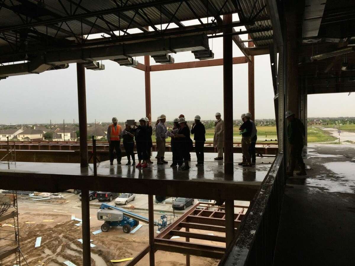 Alvin ISD Trustees approve beginning swimming pool process for Shadow ... Alvin ISD Trustees approve beginning swimming pool process for Shadow ...