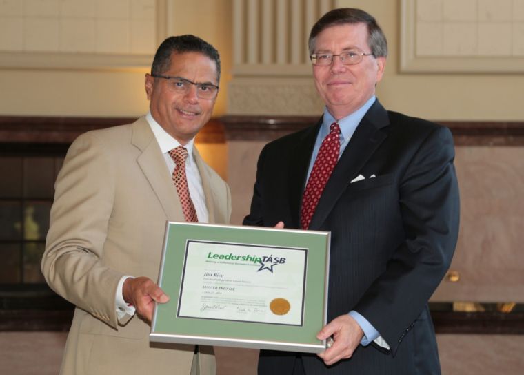 FBISD board member finalizes leadership training