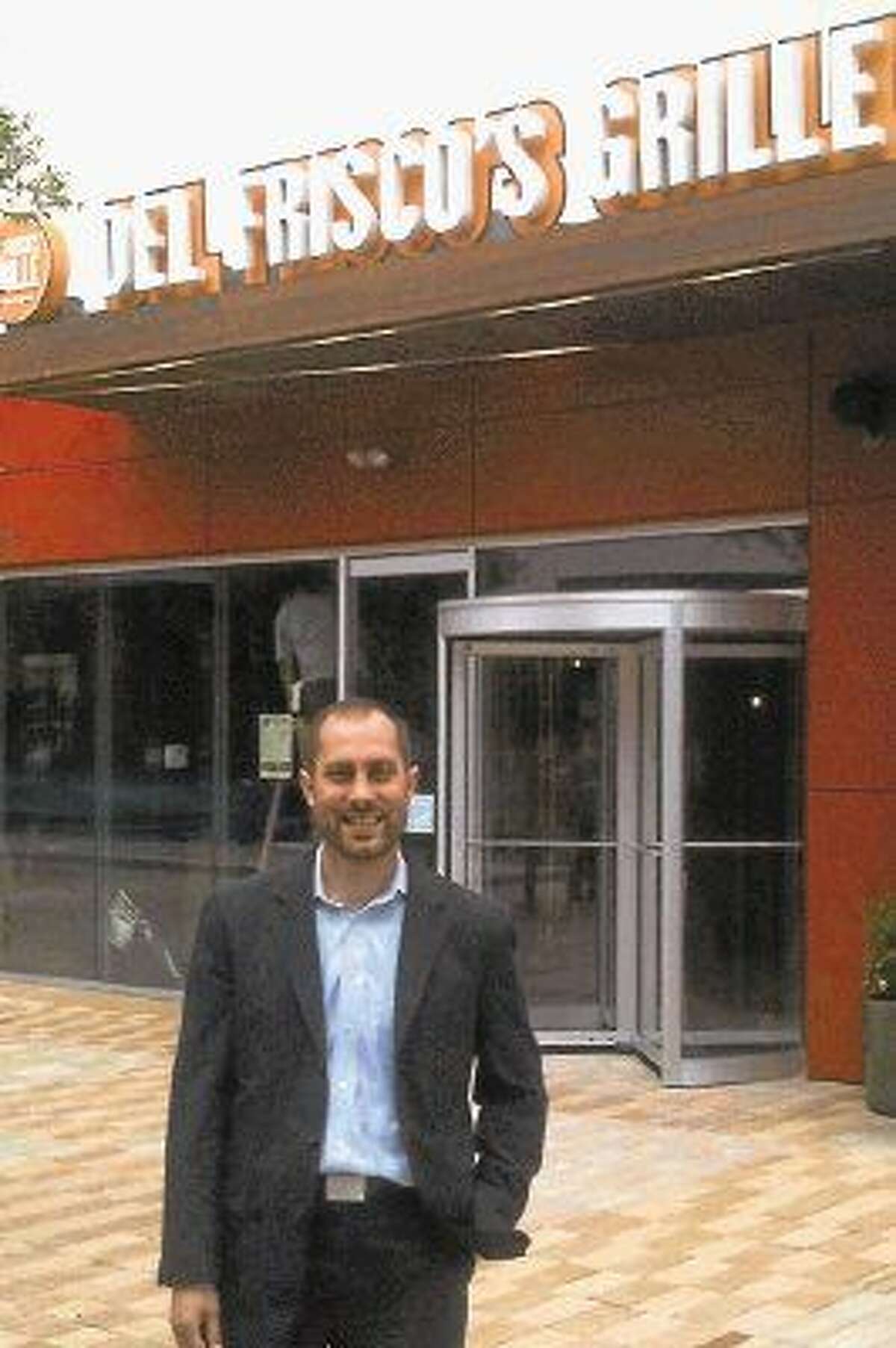 Del Frisco’s Grille opens at Hughes Landing