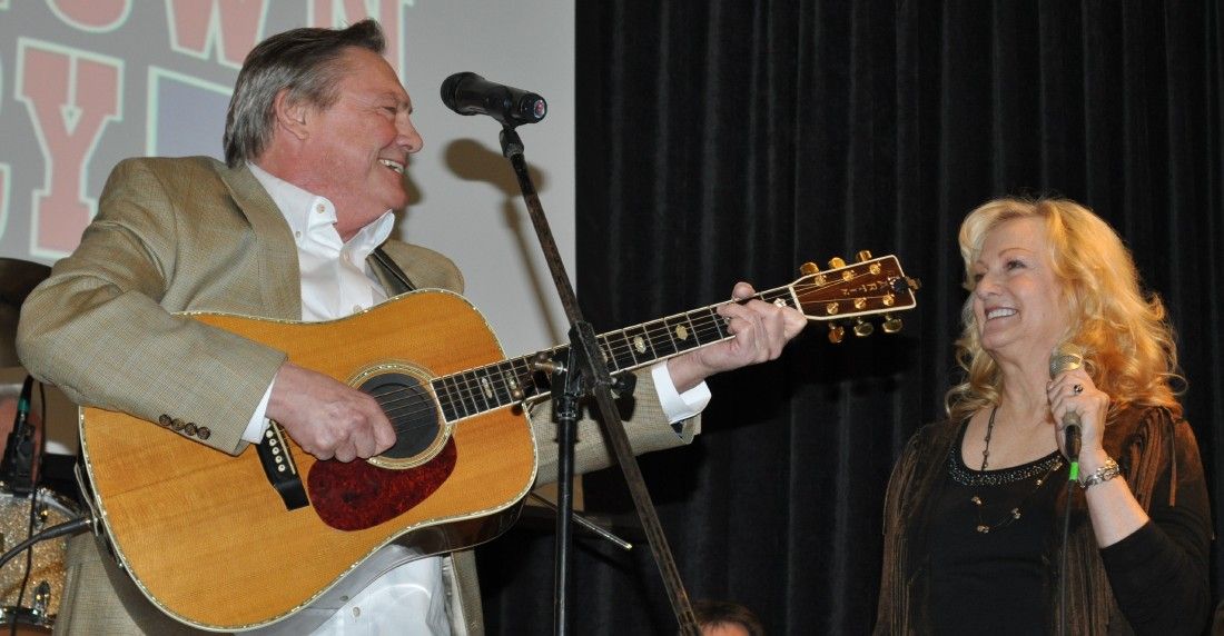 Country show shines at Hometown Opry