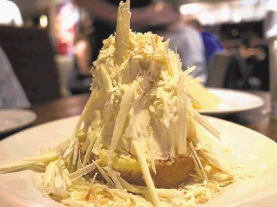 Del Frisco’s Grille is a great new spot in The Woodlands