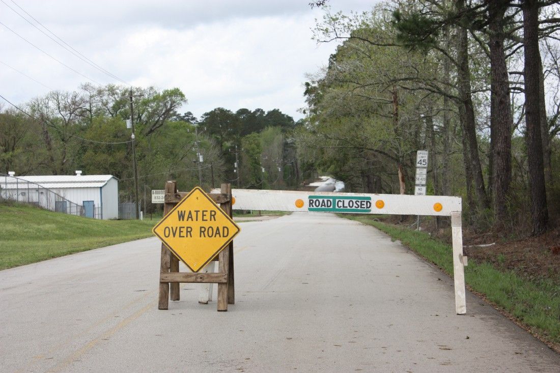 Officials monitoring rising Trinity River levels