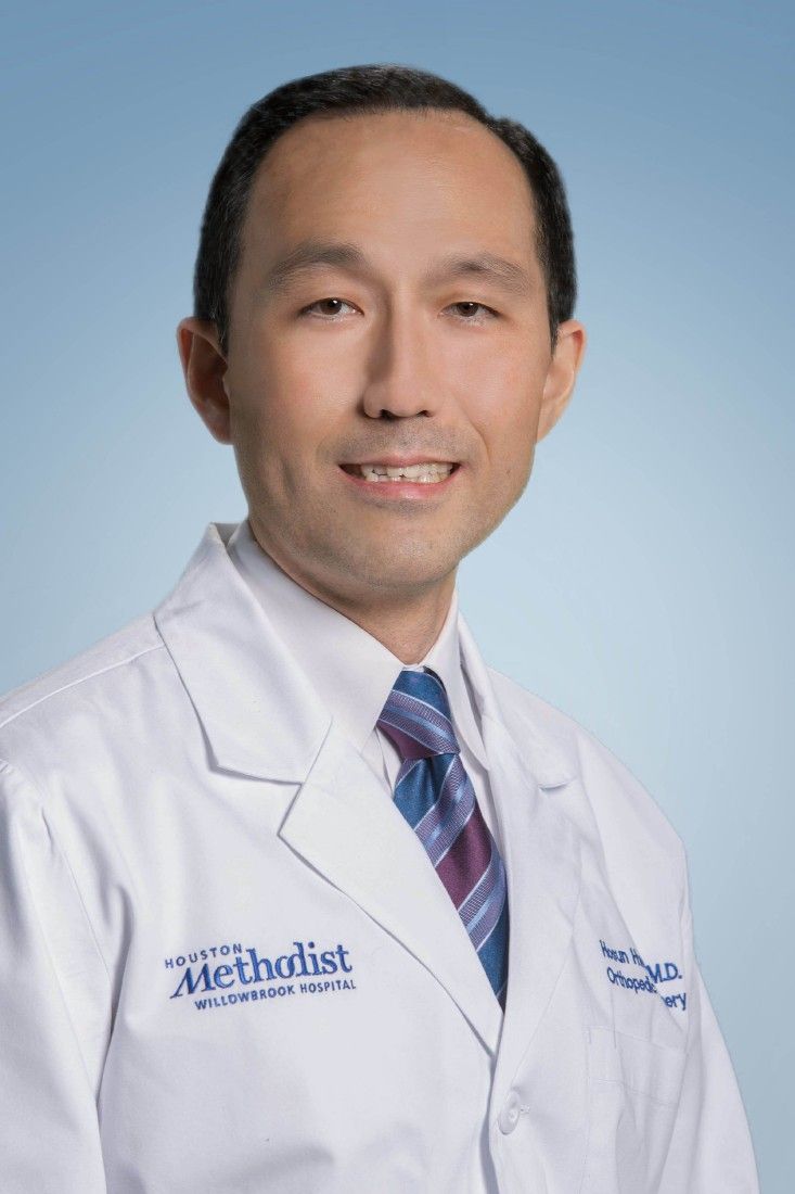 Spine specialist discusses treatment options at free back and neck pain ...