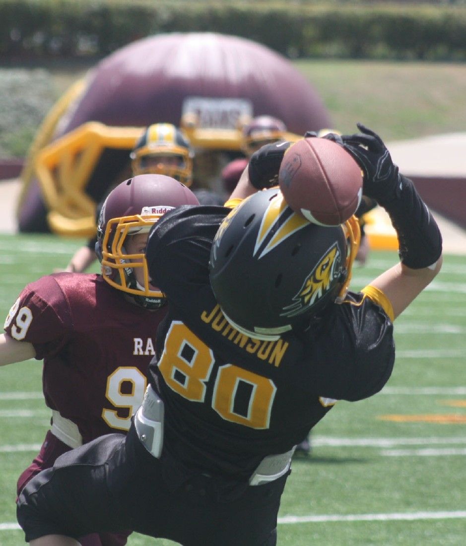 Senior Bears hold off Rams in TIFI opener