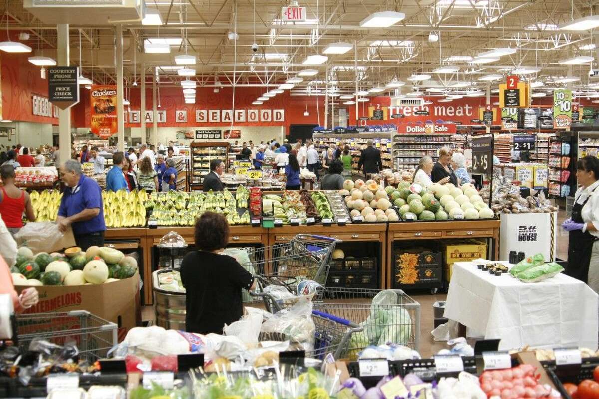 Humble’s Kroger Signature store opens for shoppers