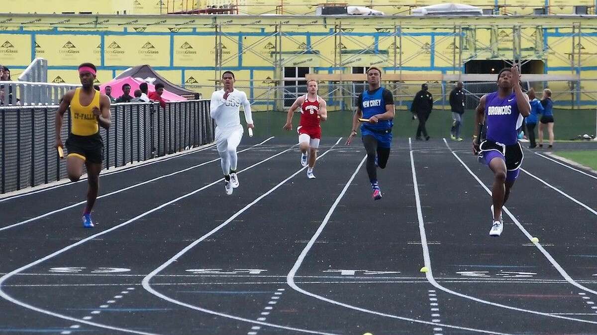 Dayton track and field win six events at Bronco Relays