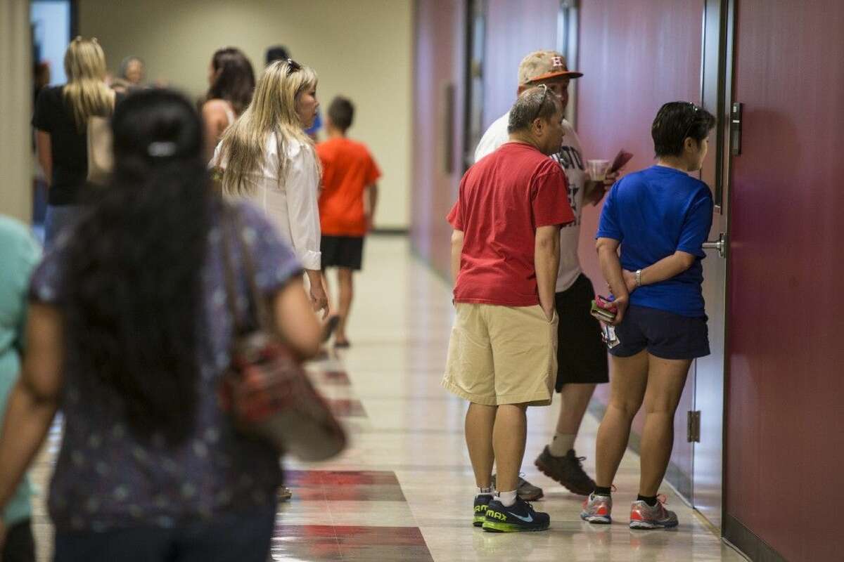 Woodridge Forest Middle School opens in time for school year